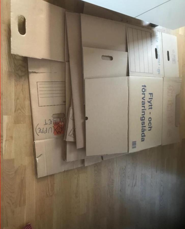 Flyttkartonger 7 st bortskänkes | Stockholm