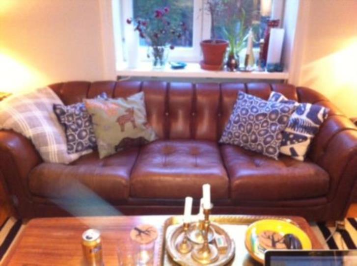 Brun skinnsoffa bortskänkes | Stockholm