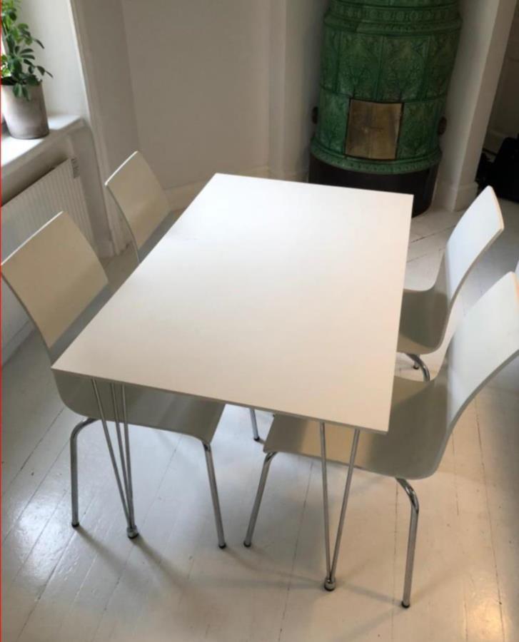 Matbord, vitt 120 x 75 cm bortskänkes | Stockholm